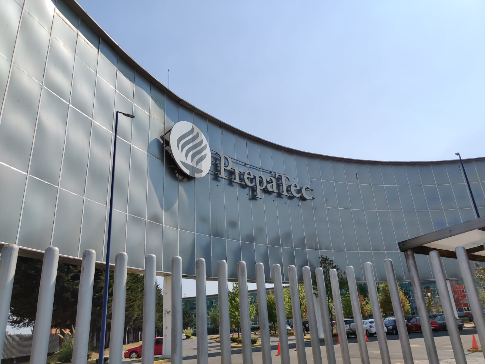 Niega PrepaTec que estudiante haya entrado armado, alumnos identifican ...