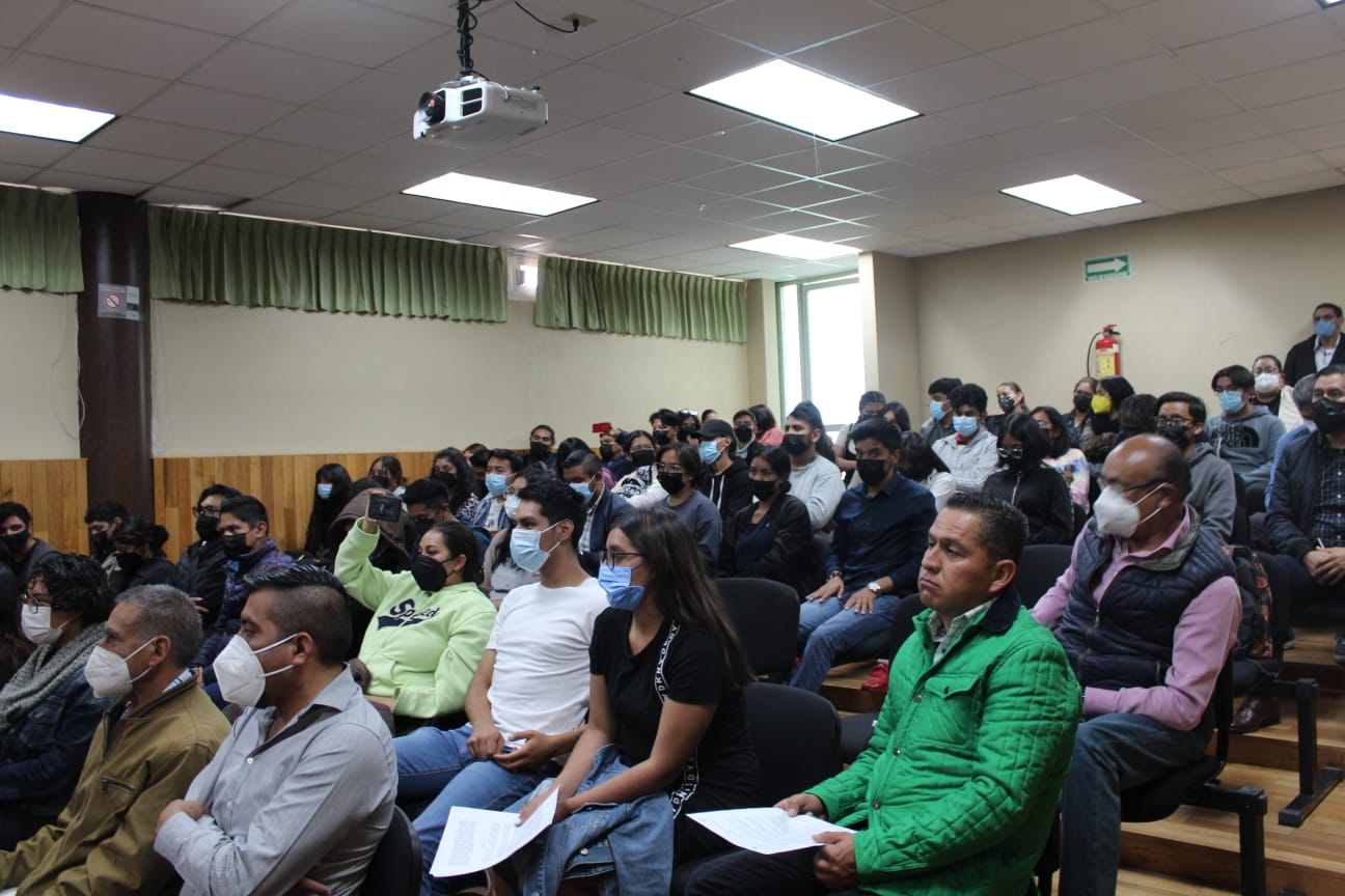 Después de paro, autoridades atienden peticiones de alumnos de la UPVT