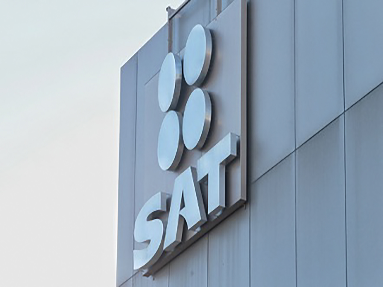 En 4 años supera SAT al sexenio de EPN en recaudación a grandes ...