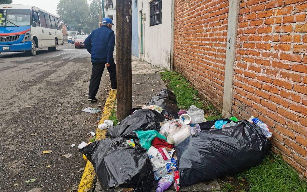 Convierten calles de Toluca en basureros, arrojan desperdicios en la ...