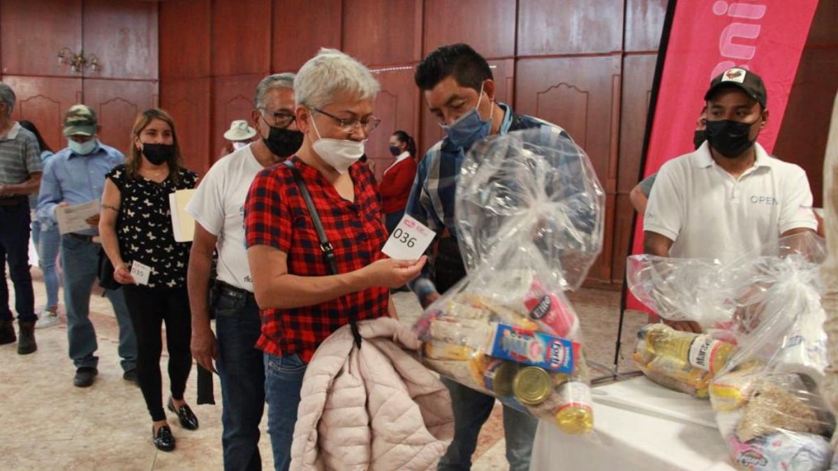 DIF Izcalli apoya la economía de las familias con entrega de despensas