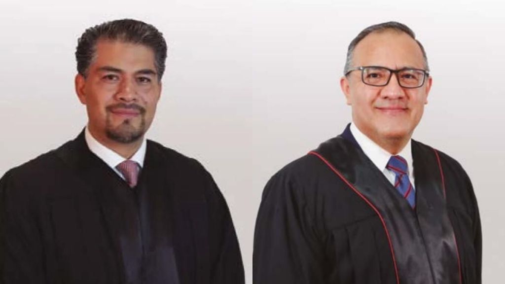 El magistrado Ismael Hernández Alemán y el juez Alejandro Martínez ...