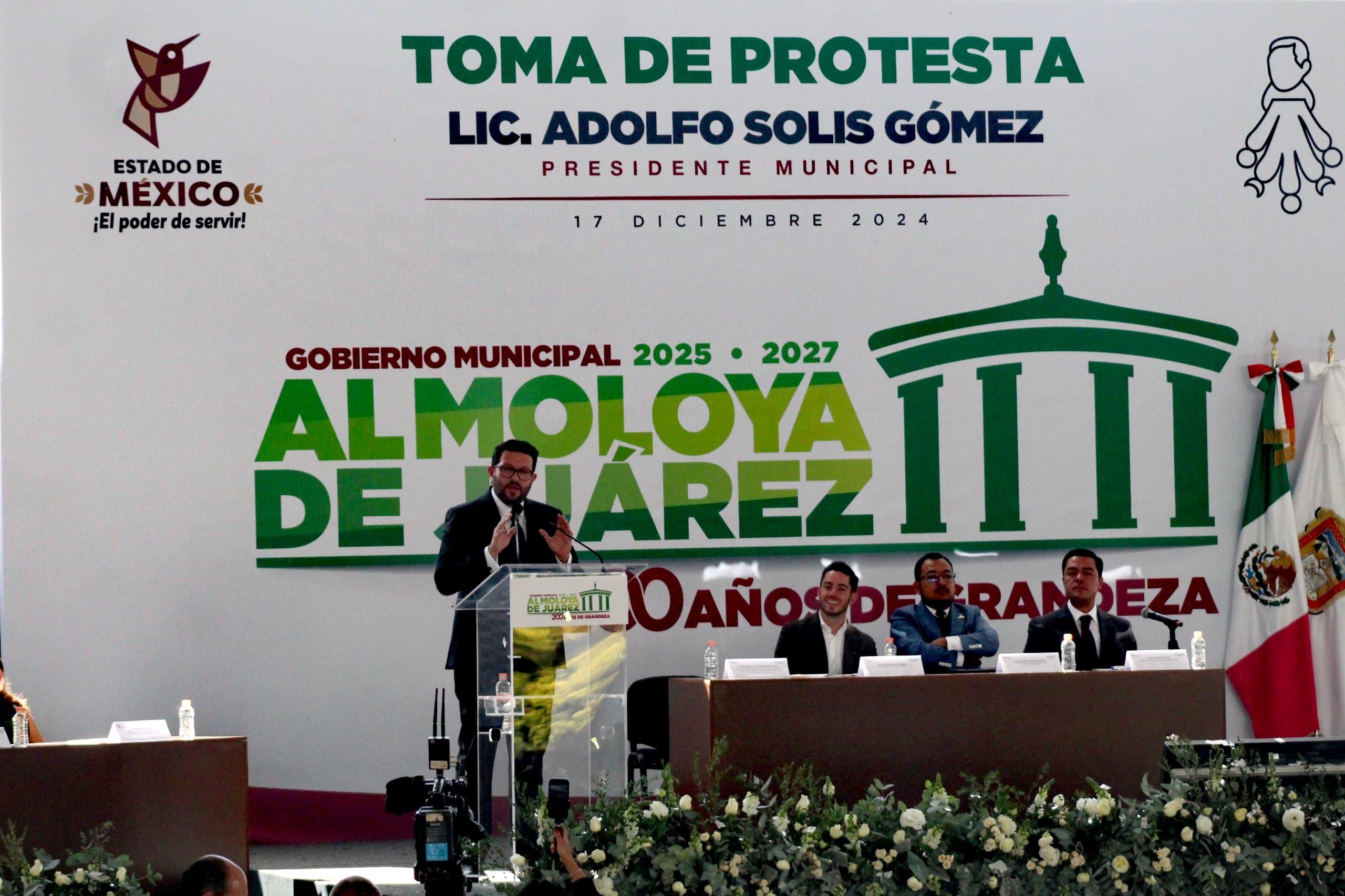 Regresa 4T a Almoloya de Juárez: Adolfo Solís toma protesta como alcalde