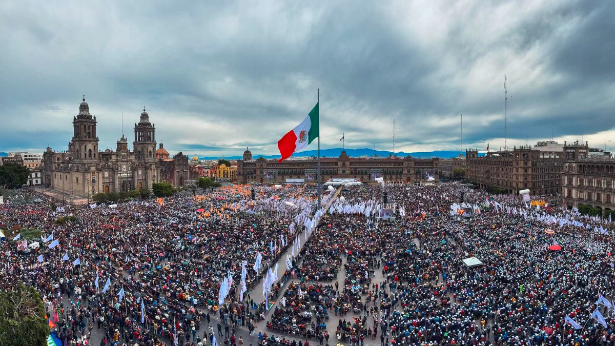Zócalo lleno para celebrar los primeros 100 días de Sheinbaum