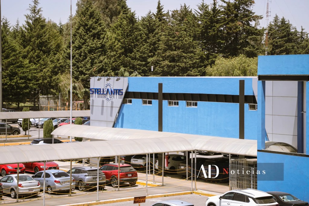 Promete Stellantis sueldo completo y cero despidos a trabajadores de Toluca