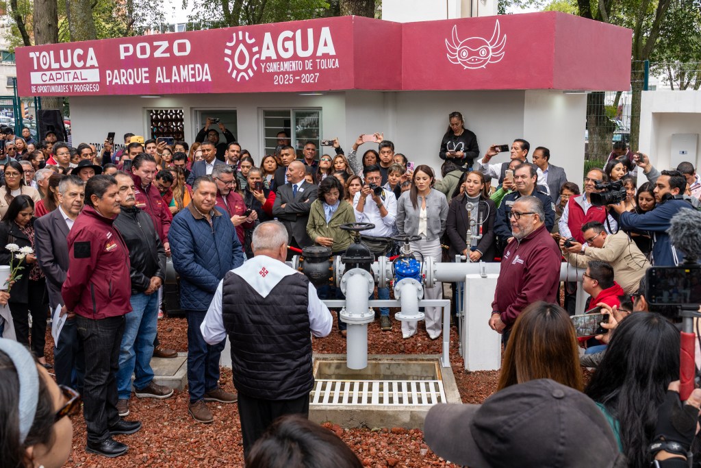 Entrega Toluca pozo en parque Alameda para abastecer a 12 mil personas