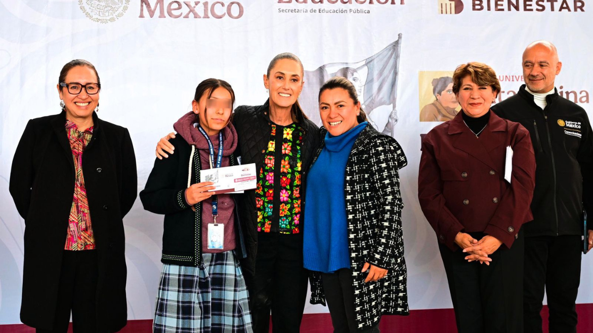 “Ya nadie les puede quitar la beca”, Sheinbaum y Delfina supervisan ...